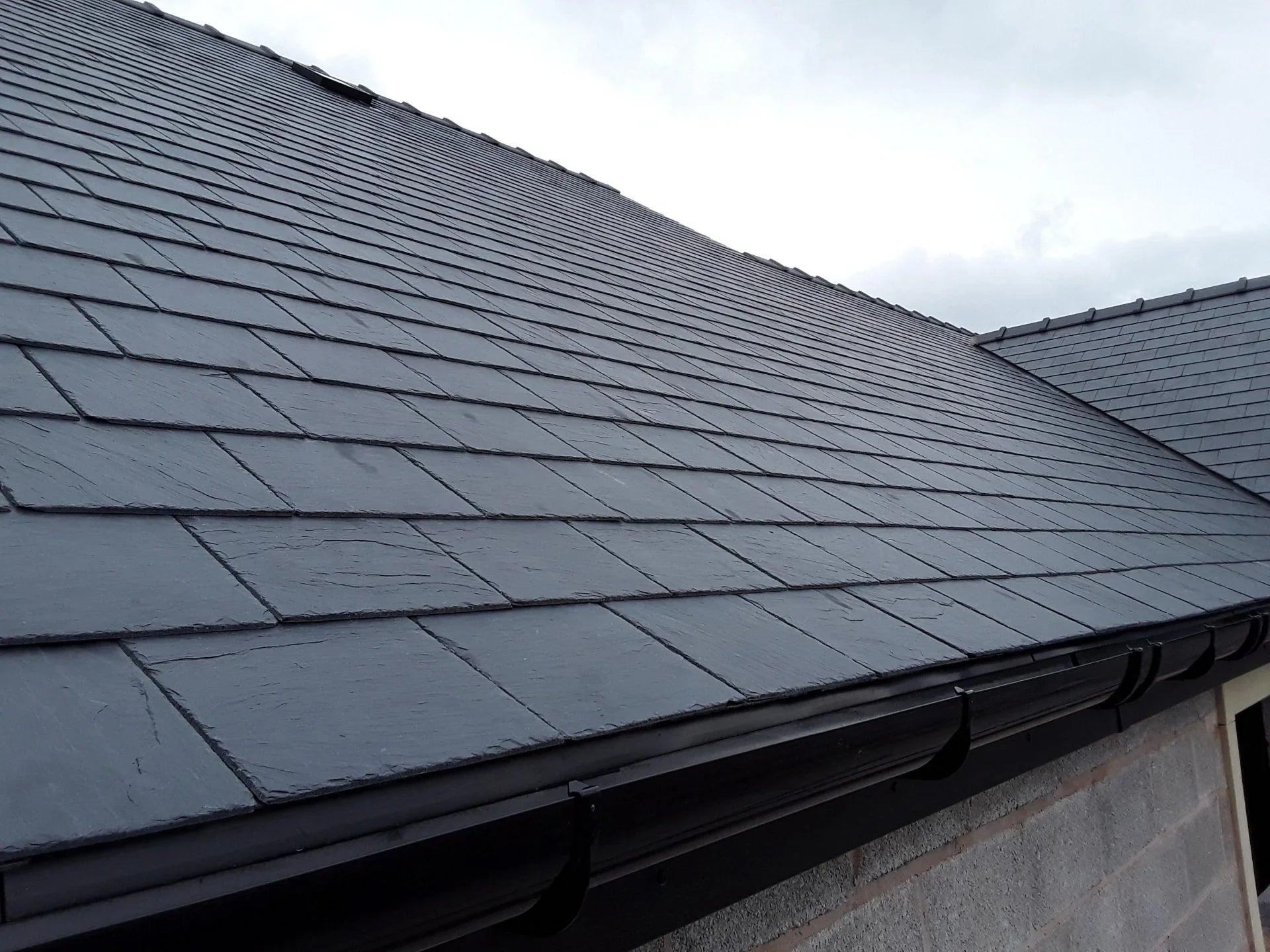 Passaro Spanish Natural Slate Roof Tiles – Tagged "Slates"